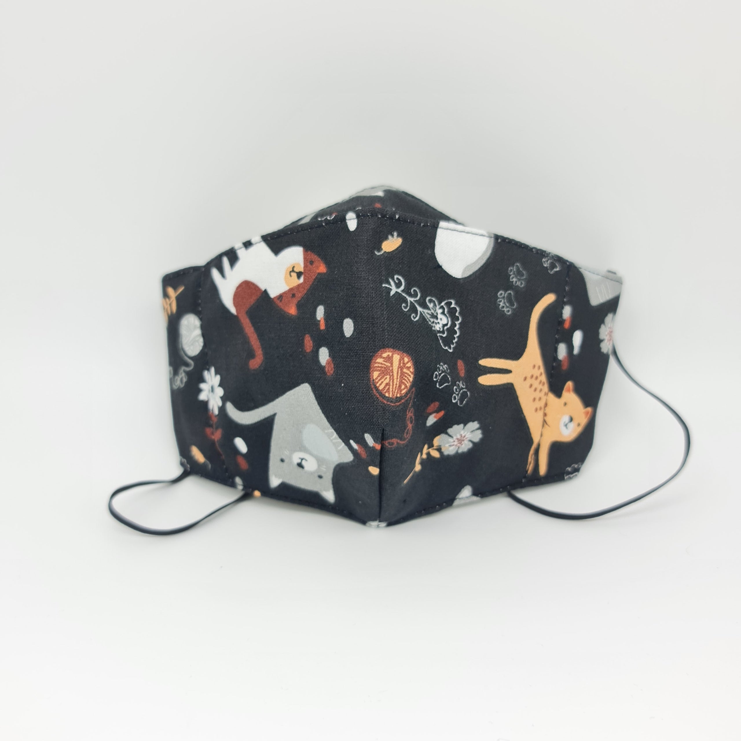 Garden Cat | Mistress Of The Seams